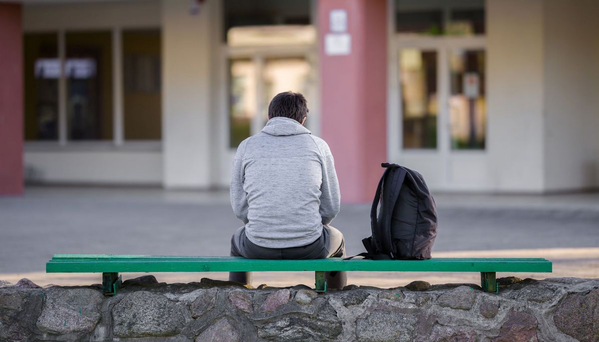 Junge Menschen Fühlen Sich Oft Einsam Aponet De