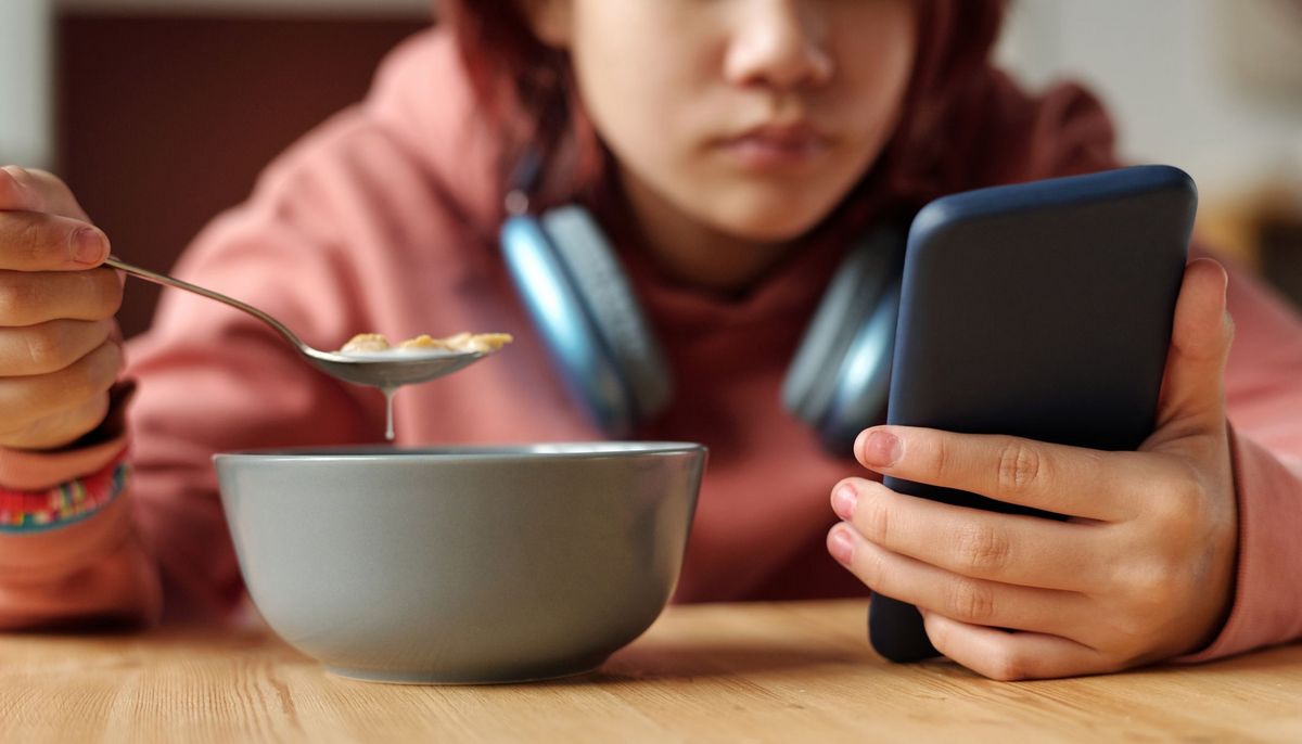 Mediensucht bei Jugendlichen: Studie zeigt alarmierende Zahlen | aponet.de