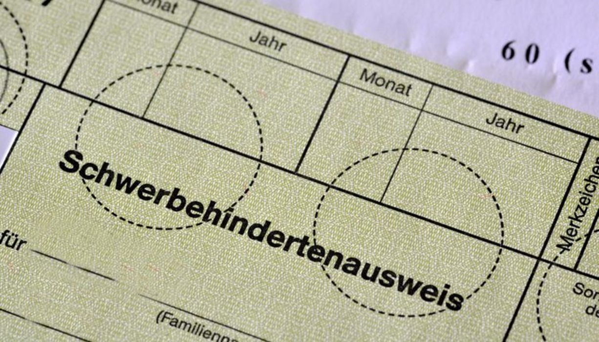 Schwerbehindert - Auswirkungen im Beruf | aponet.de