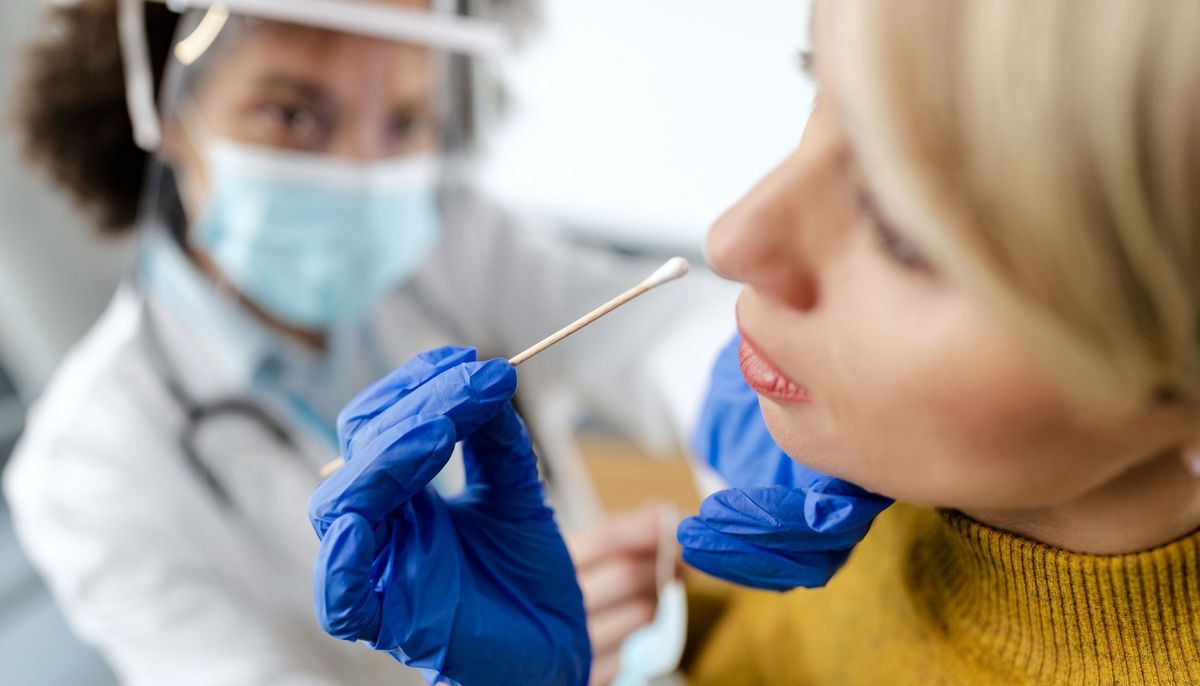 Corona-Strategie: Ein kostenloser Schnelltest pro Woche | aponet.de