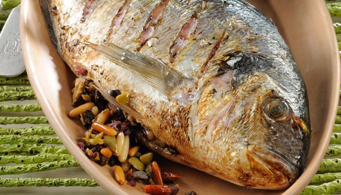 Welcher Fisch darf auf den Tisch? | aponet.de