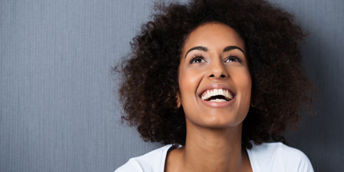 Cool statt unterkühlt: Coole Menschen lächeln! | aponet.de