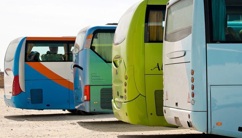 Sicher mit dem Bus unterwegs | aponet.de